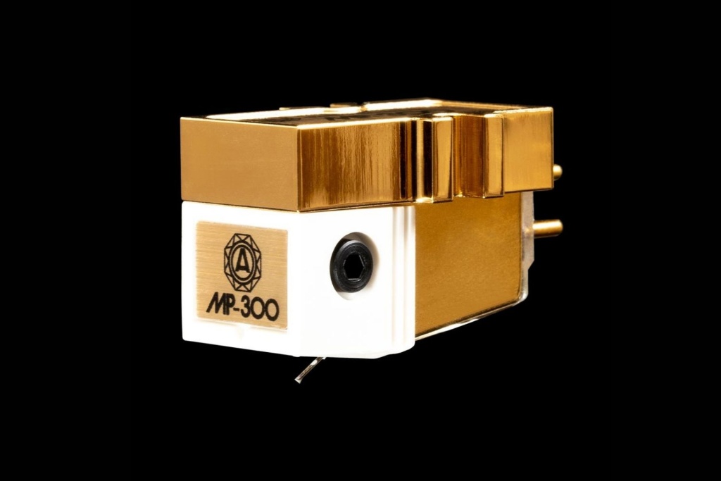 Nagaoka MP-300 завоевал награду «5 звезд» издания WHAT Hi-Fi?